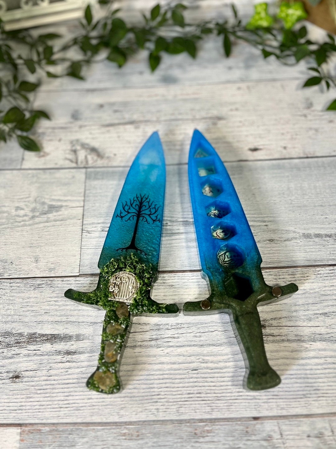 Custom Lord of the Rings Dagger Dice Vault - Etsy