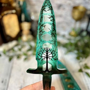 Custom Lord of the Rings Dagger Dice Vault - Etsy