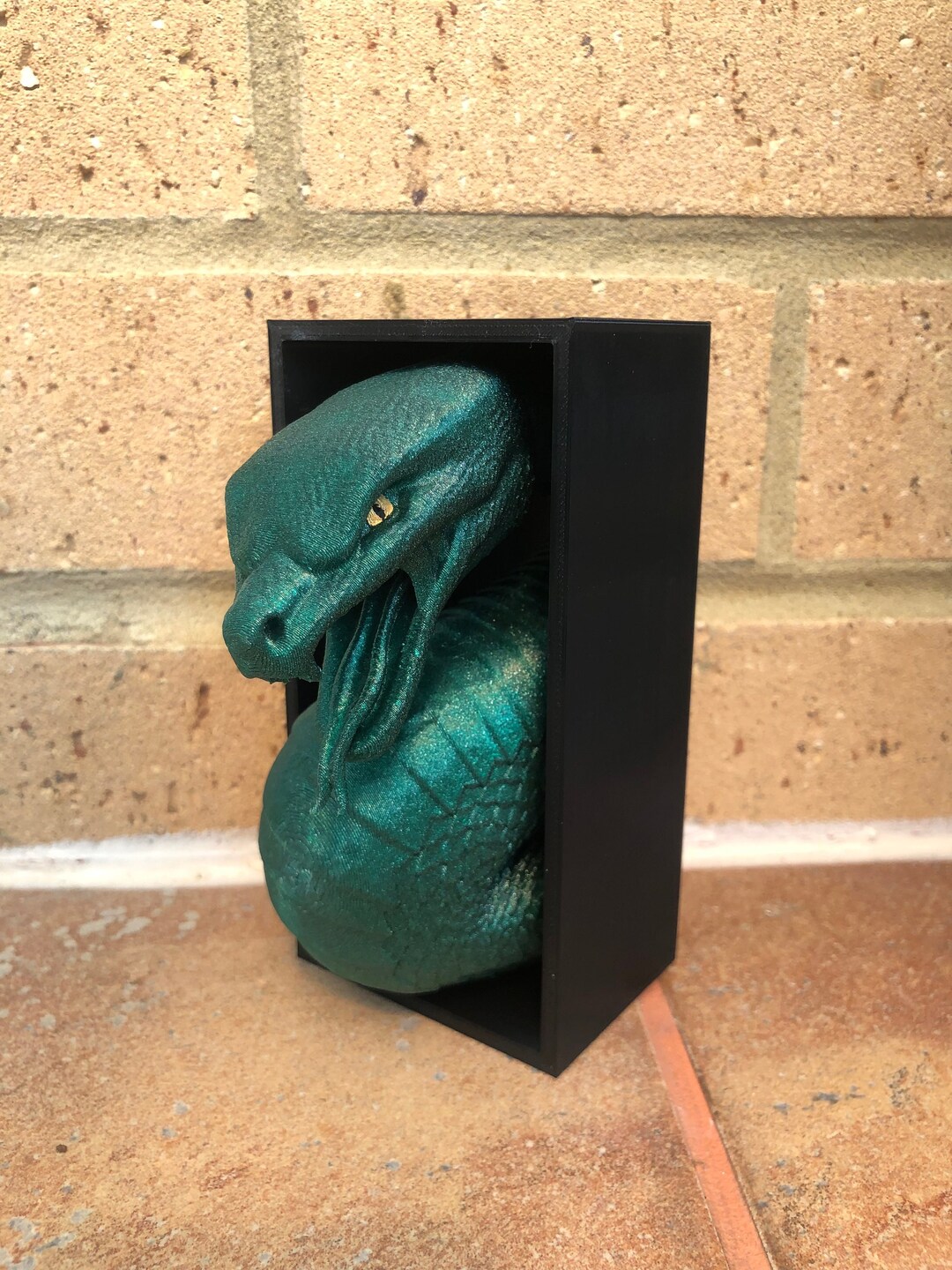 Snake Book Nook Serpent 3D Printed Bookend Bookshelf Decor Craftykid3d ...