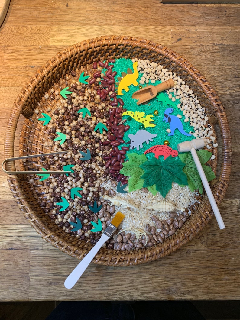 Digging Dinosaur Sensory Tuff Tray Kit - Etsy Israel