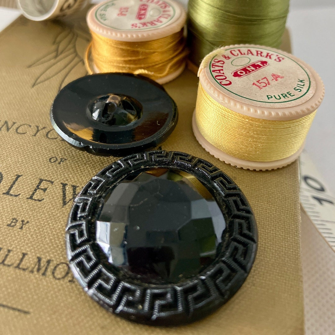 Vintage Mother/daughter Pair of Victorian Glass Mourning Buttons - Etsy