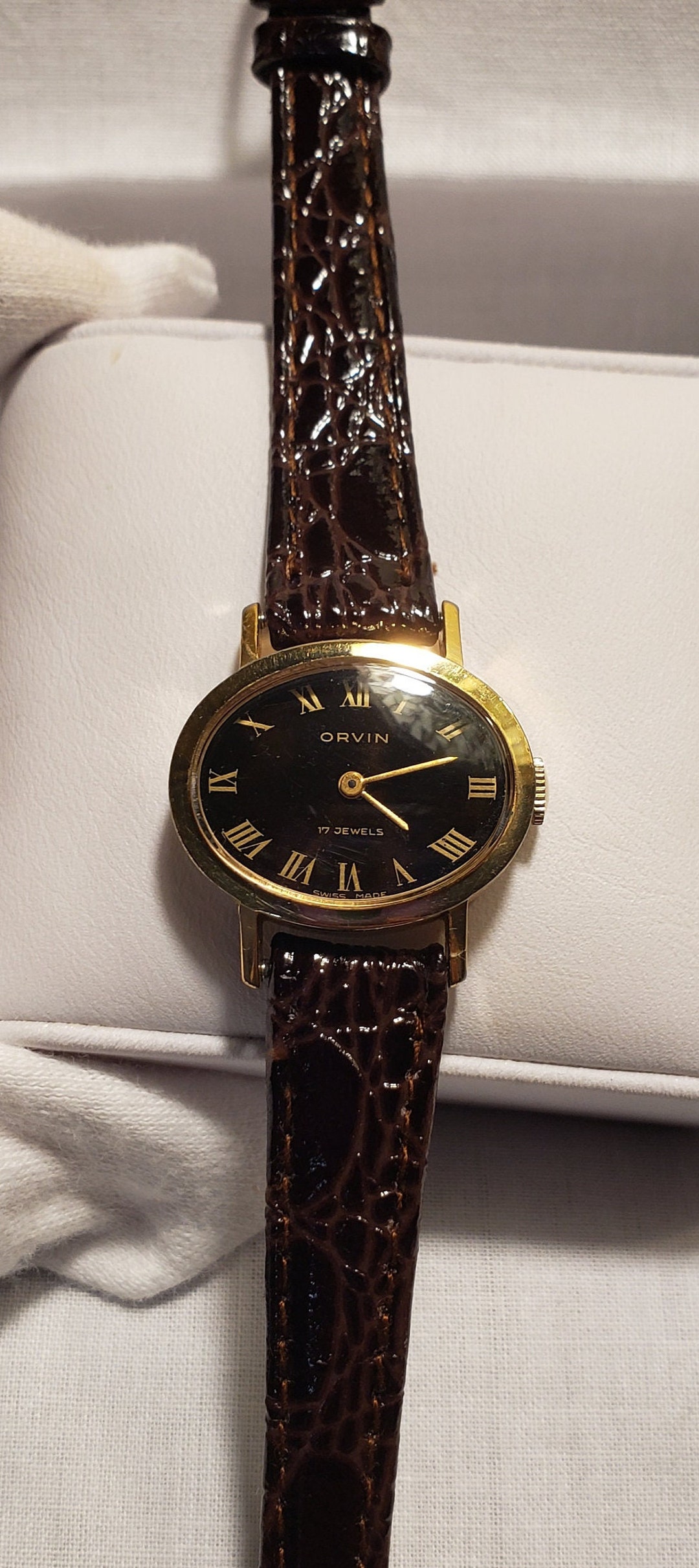 Vintage Ladies Oval Shaped Orvin 17 Jewels Swiss Made Mechanical ...