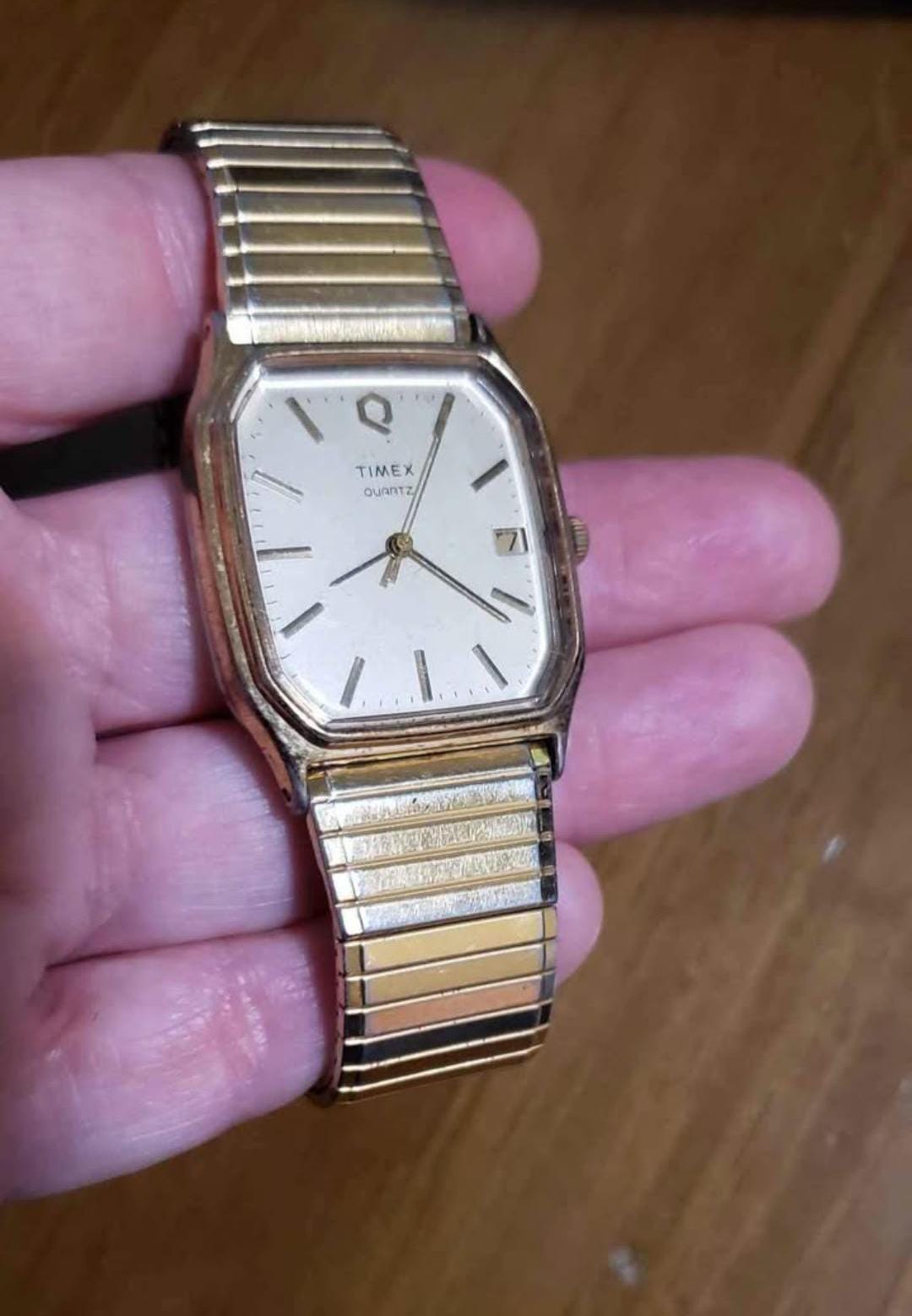 Vintage Timex Q Tank Square Case Men's Gold Tone W-cell Watch W/ Date ...