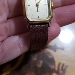Vintage 1980's Timex Tank Quartz Ladies Watchl! Textured Champagene ...