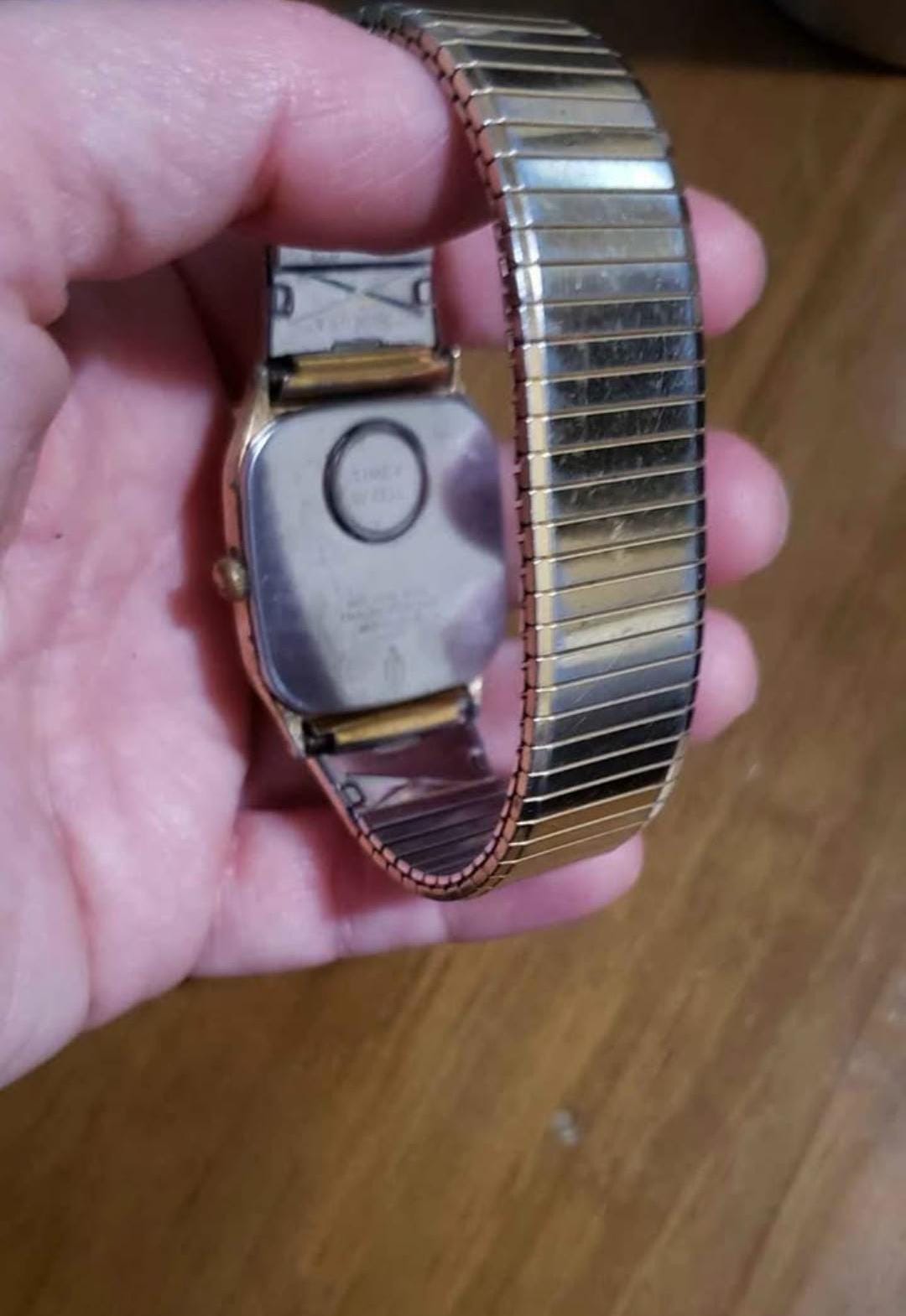 Vintage Timex Q Tank Square Case Men's Gold Tone W-cell Watch W/ Date ...