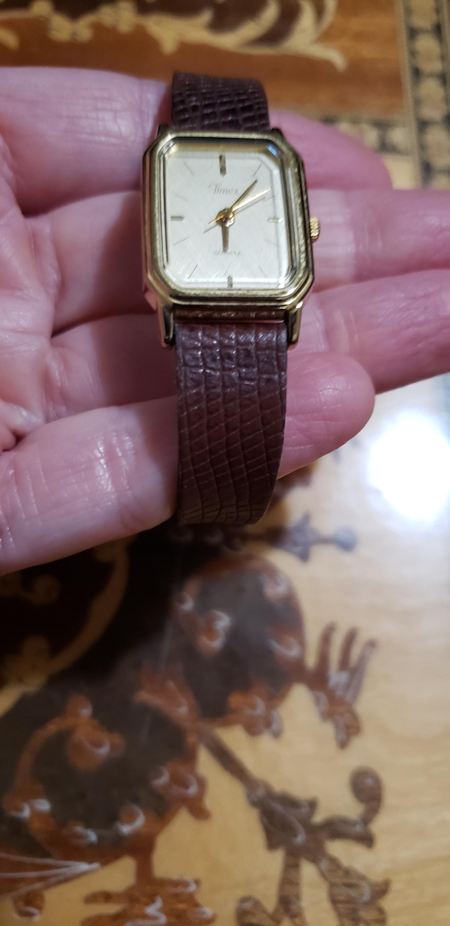 Vintage 1980's Timex Tank Quartz Ladies Watchl Textured Champagene Dial ...