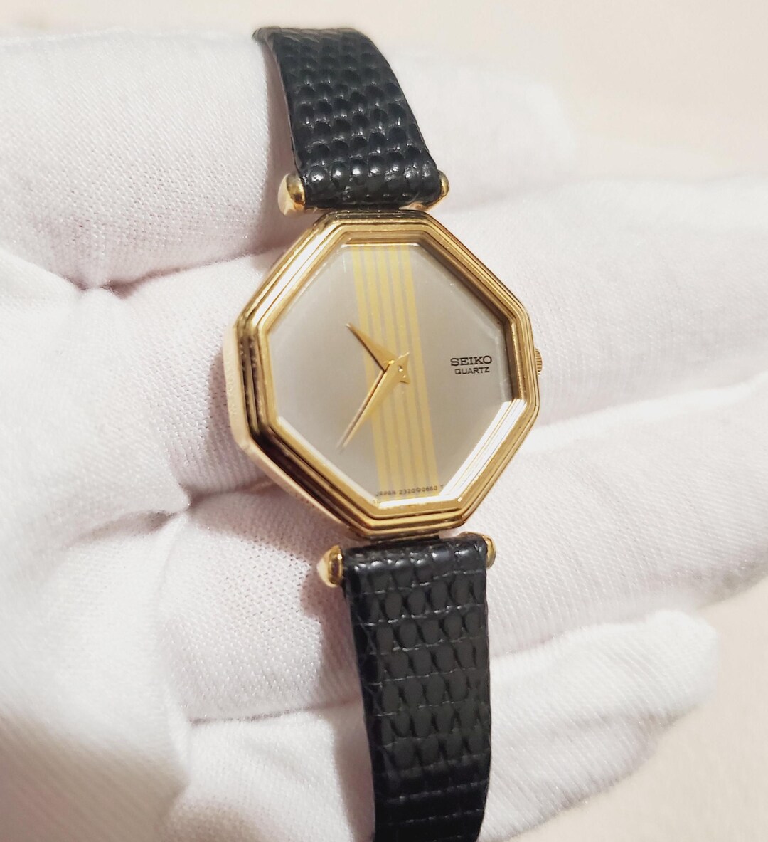 Vintage 1980s Seiko Octagonal Gold Ladies Watch! New Battery! Rare and ...
