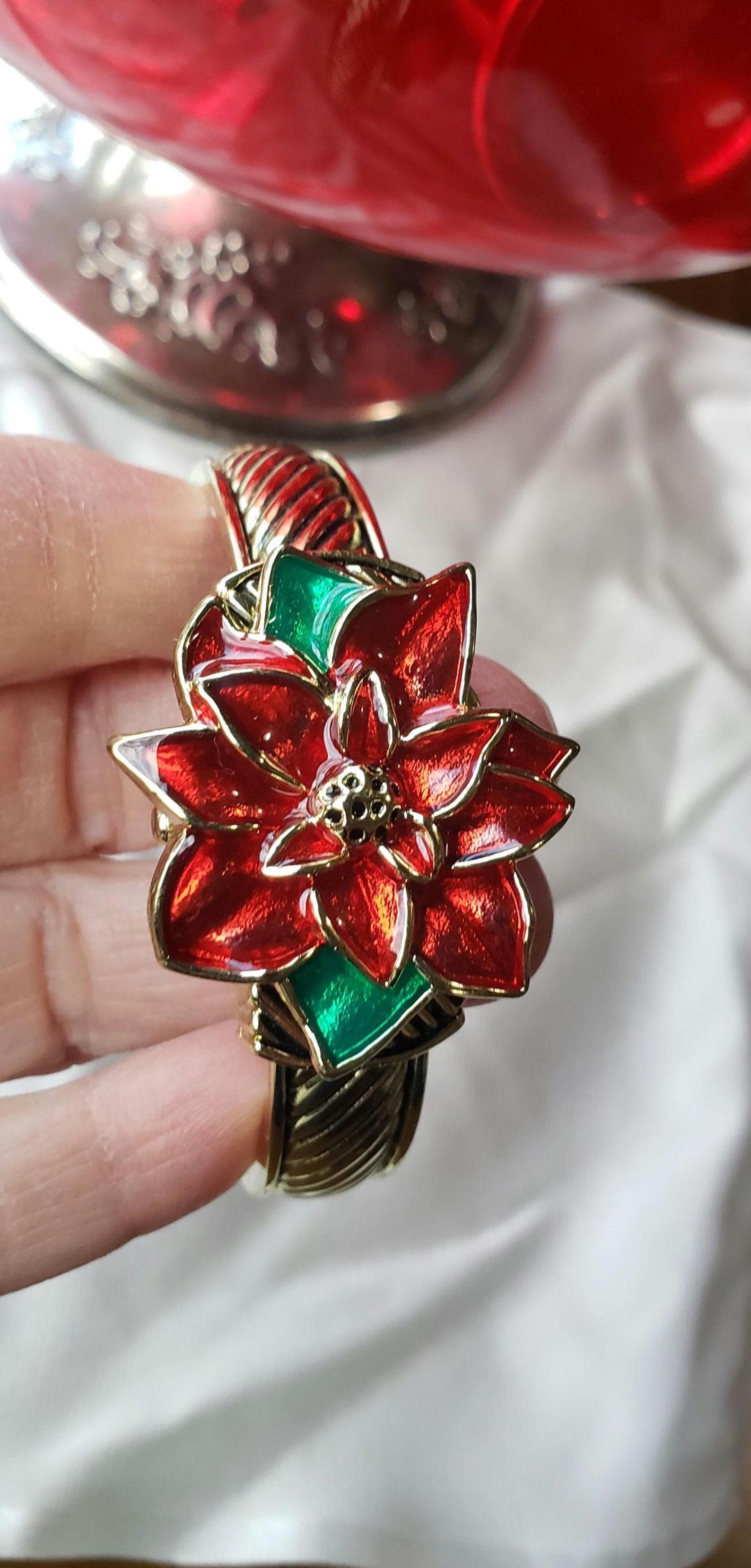 Vintage Peek-a-boo Ladies Watch Gold Tone Red and Green Holly! SO ...