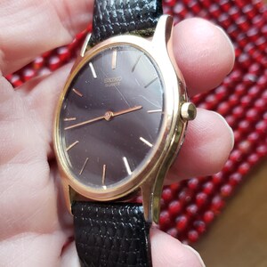Vintage Seiko Men's Watch! 1980's Black and Gold, Leather Band. New Battery! 5Y30-7A79 - Etsy