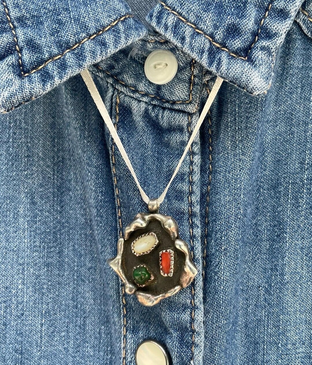 Old Pawn Wallace Zuni Signed RA Arrow Pendant Coral Mother of Pearl ...