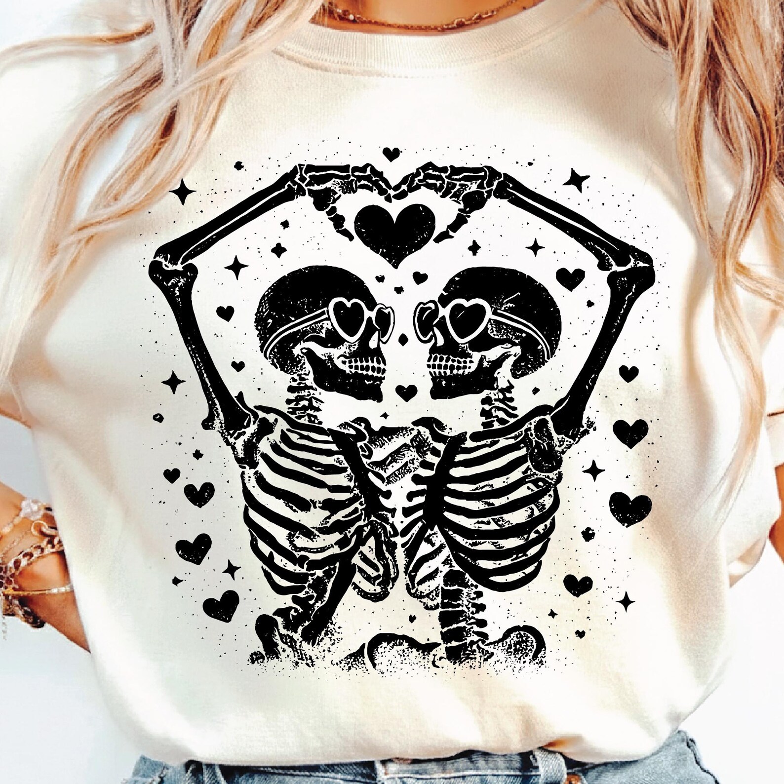Valentine Skeleton SVG PNG, Love Skeletons Heart Hands, Romantic Gothic ...