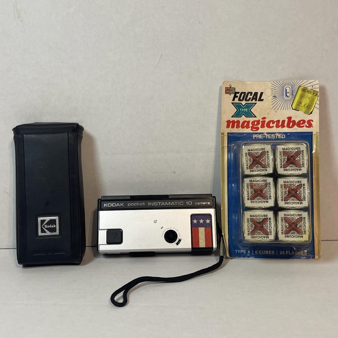 Kodak Pocket Instamatic 10 Camera With Case Magicubes 1970 Vintage ...