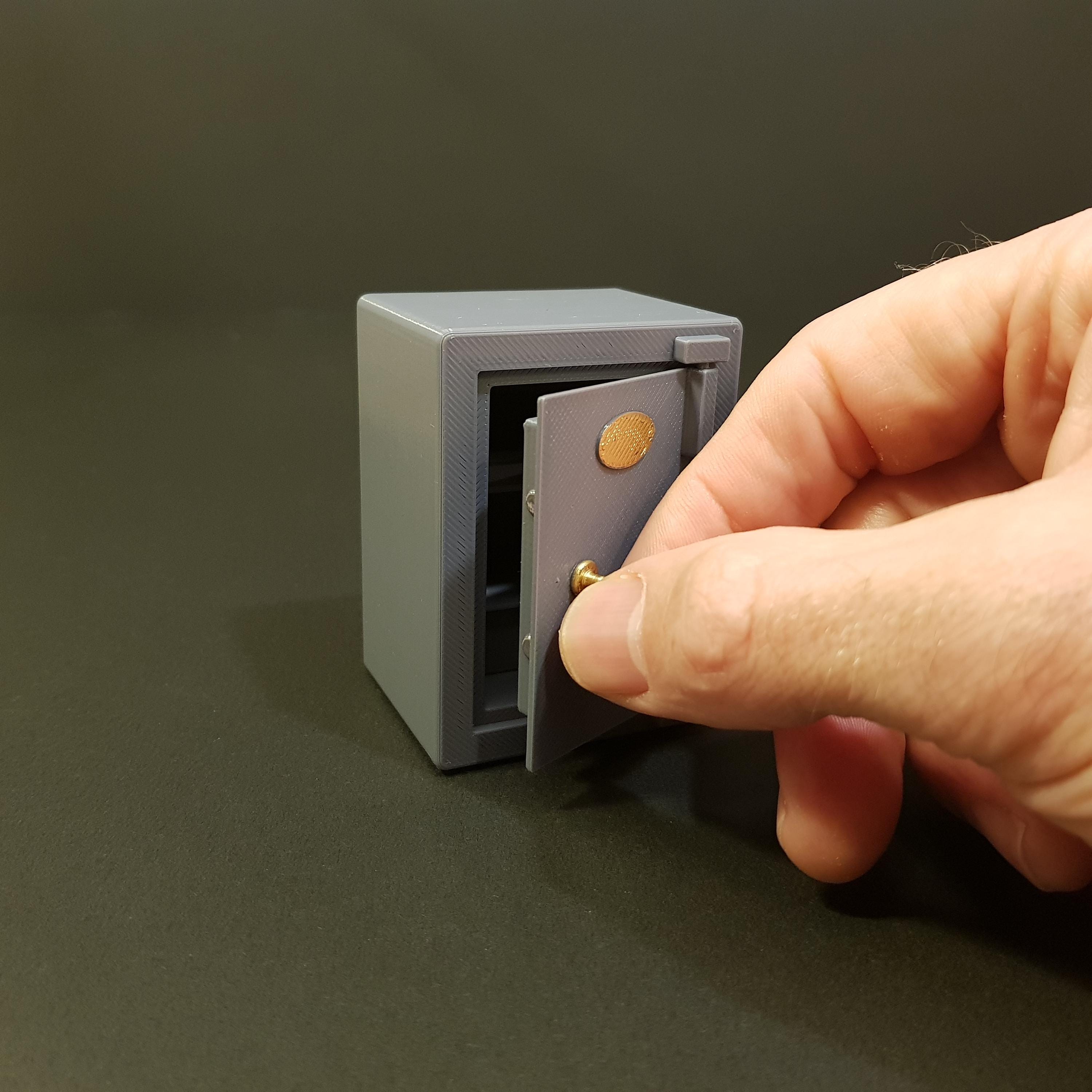 Miniature Safe With Opening Door - 1/12 Scale, Digital STL Files for 3d ...