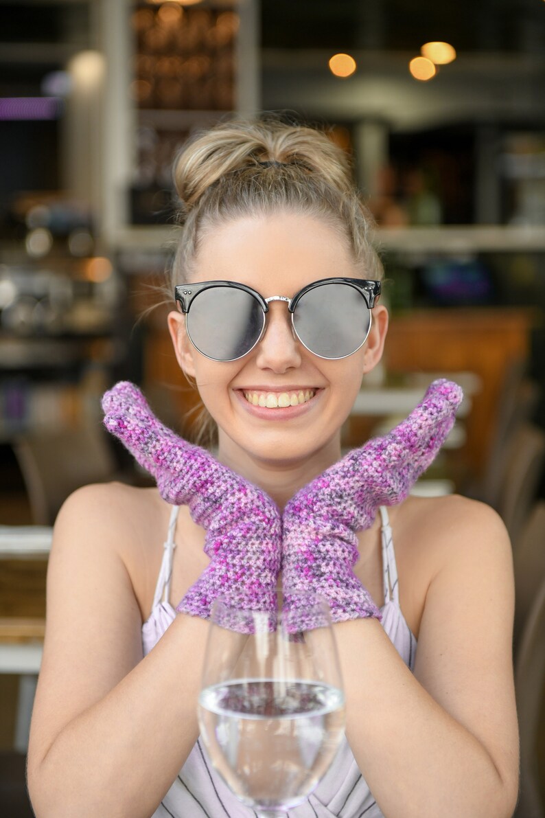 Pink & Purple Ladies Full-fingered Gloves in Hand-dyed Superfine Merino ...