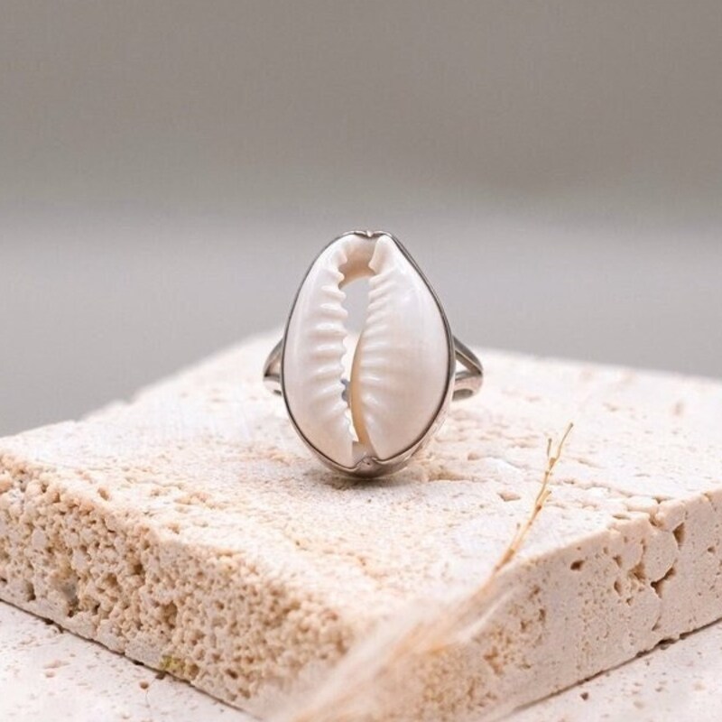 Cowrie Shell Ring - Etsy