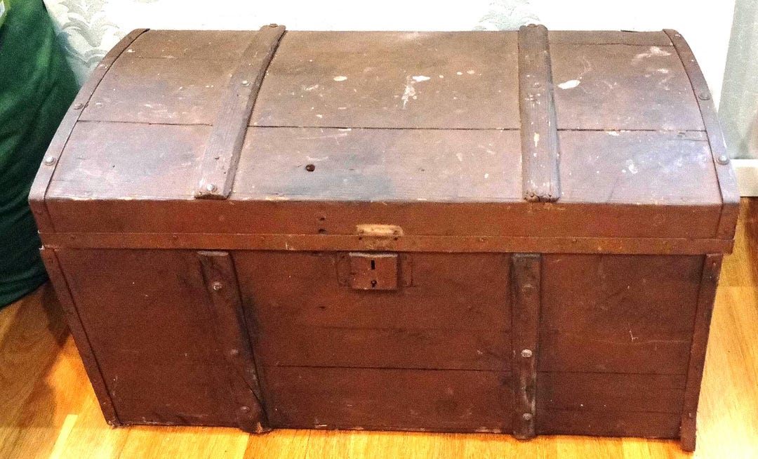 Small Chest, Box, Treasure Chest With Lid and Lock, Pirates and Robbers ...