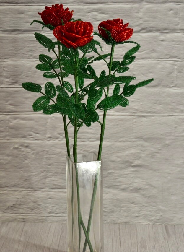 Bouquet of Red Tea Roses Flowers Bouquet Beaded Flowers Wildflowers Red ...