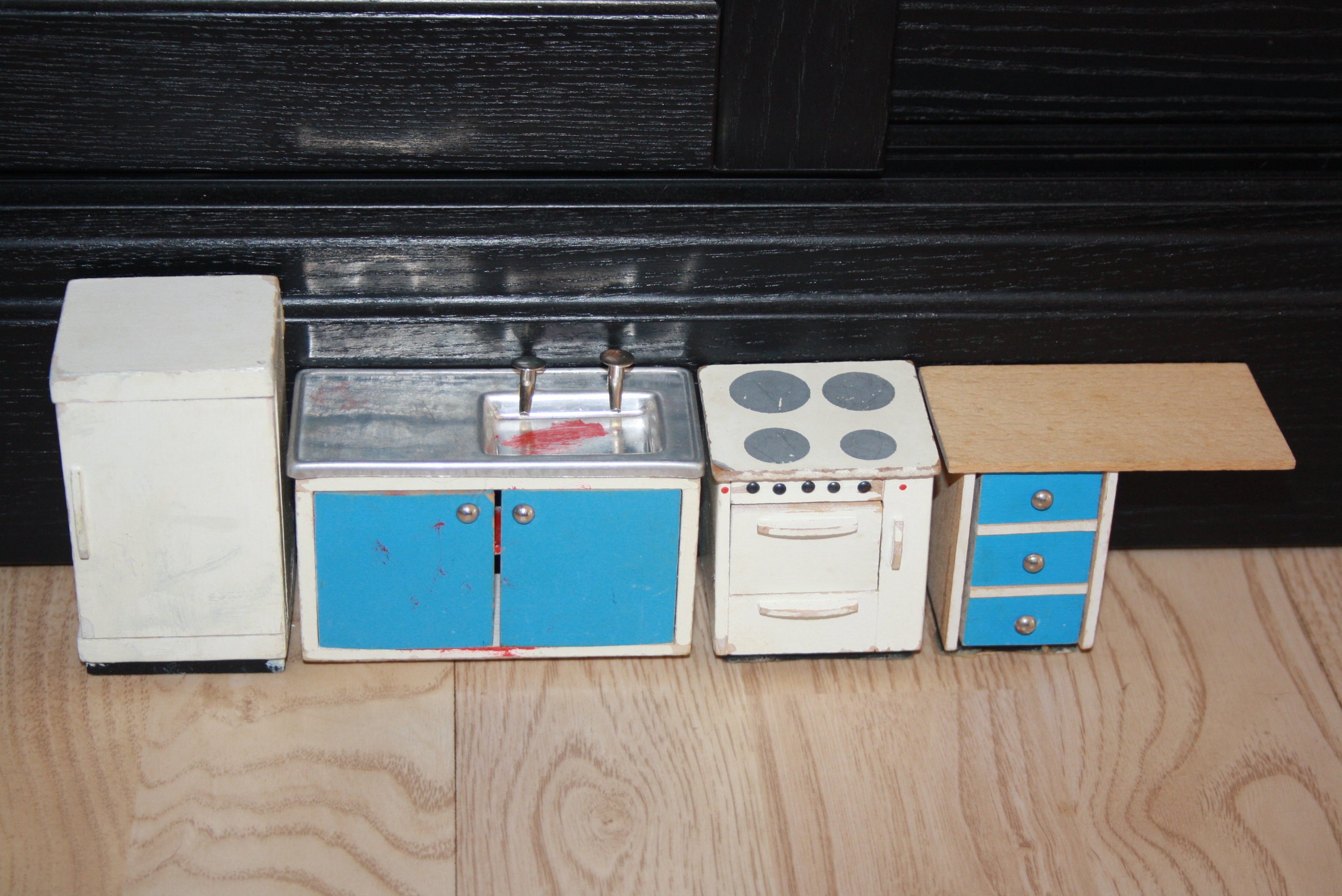 Lundby Kitchen Vintage / A Set of Stove, Refrigerator, Kitchentable ...
