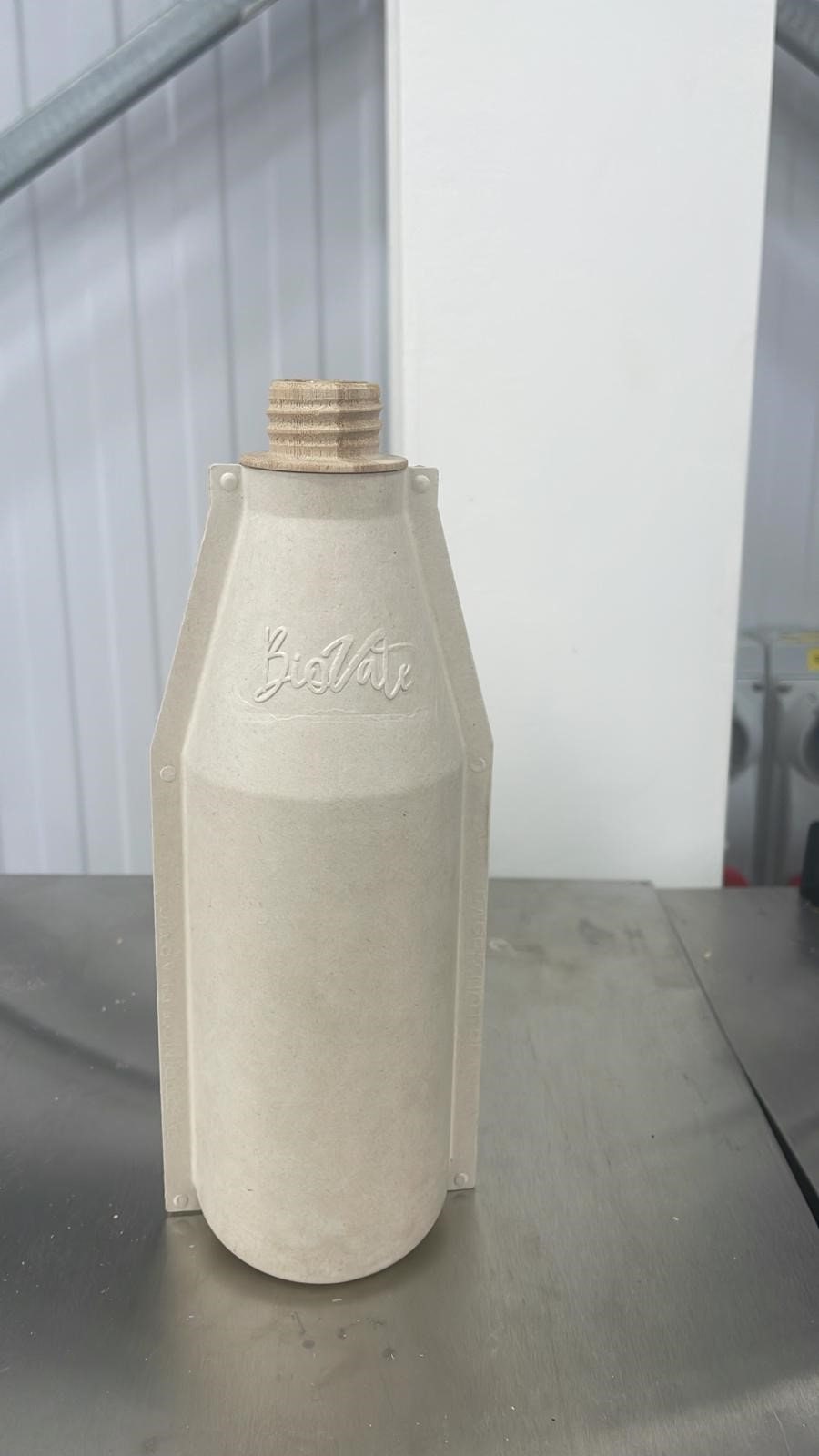 Sustainable PAPER BOTLES 500ml Earth-friendly Choice With Bio Latex ...