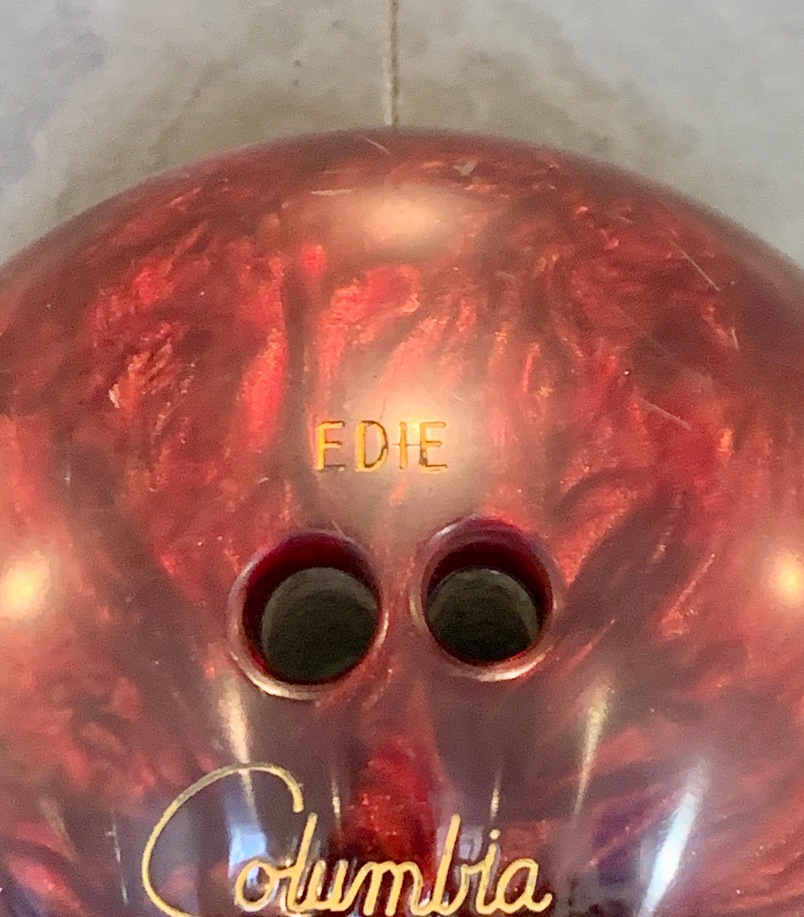 Vintage Columbia 300 Bowling Ball Red Sparkle With Crimson Swirl edie ...