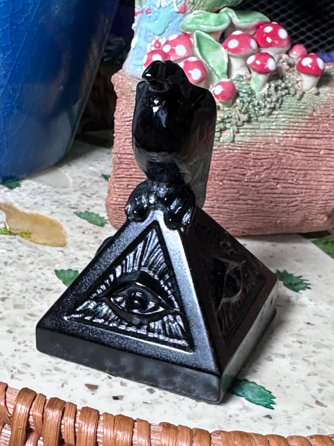 Black Crow or Raven on Third Eye Pyramid. Vlack Obsidian - Etsy