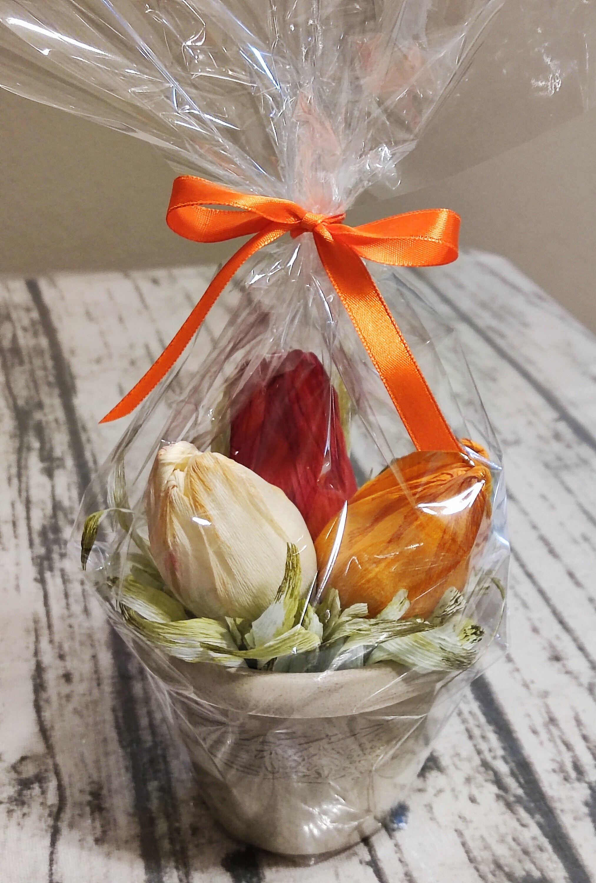 Ferrero Rocher Chocolate Tulip Bouquet: Crepe Paper Flower Basket - Etsy