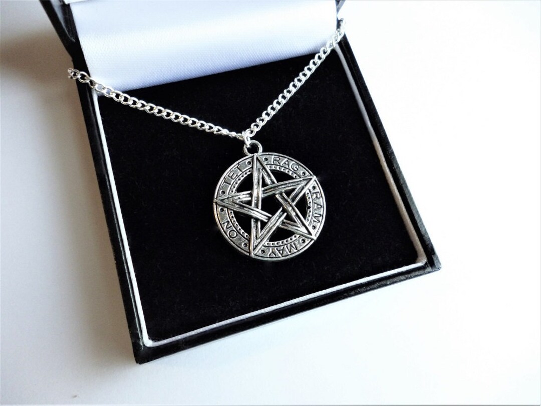 Lovely Pentacle Pentagram Wicca Druid Supernatural Necklace Pendant ...