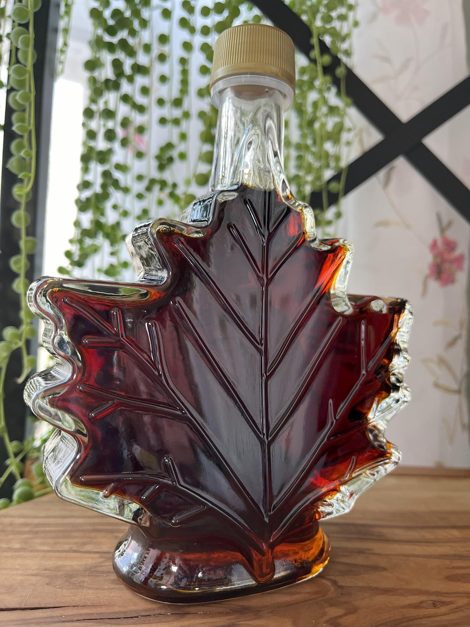 Maple Syrup - Pure New York Maple Syrup - Glass Maple Leaf Gift Bottle ...