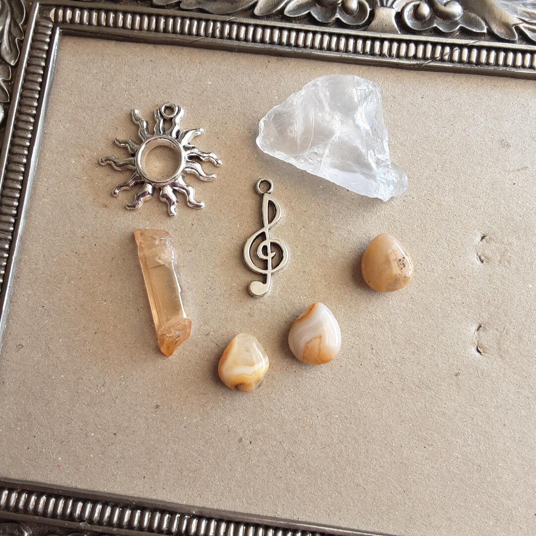 Apollon Altar Decor Set With Raw Clear Quartz - Etsy