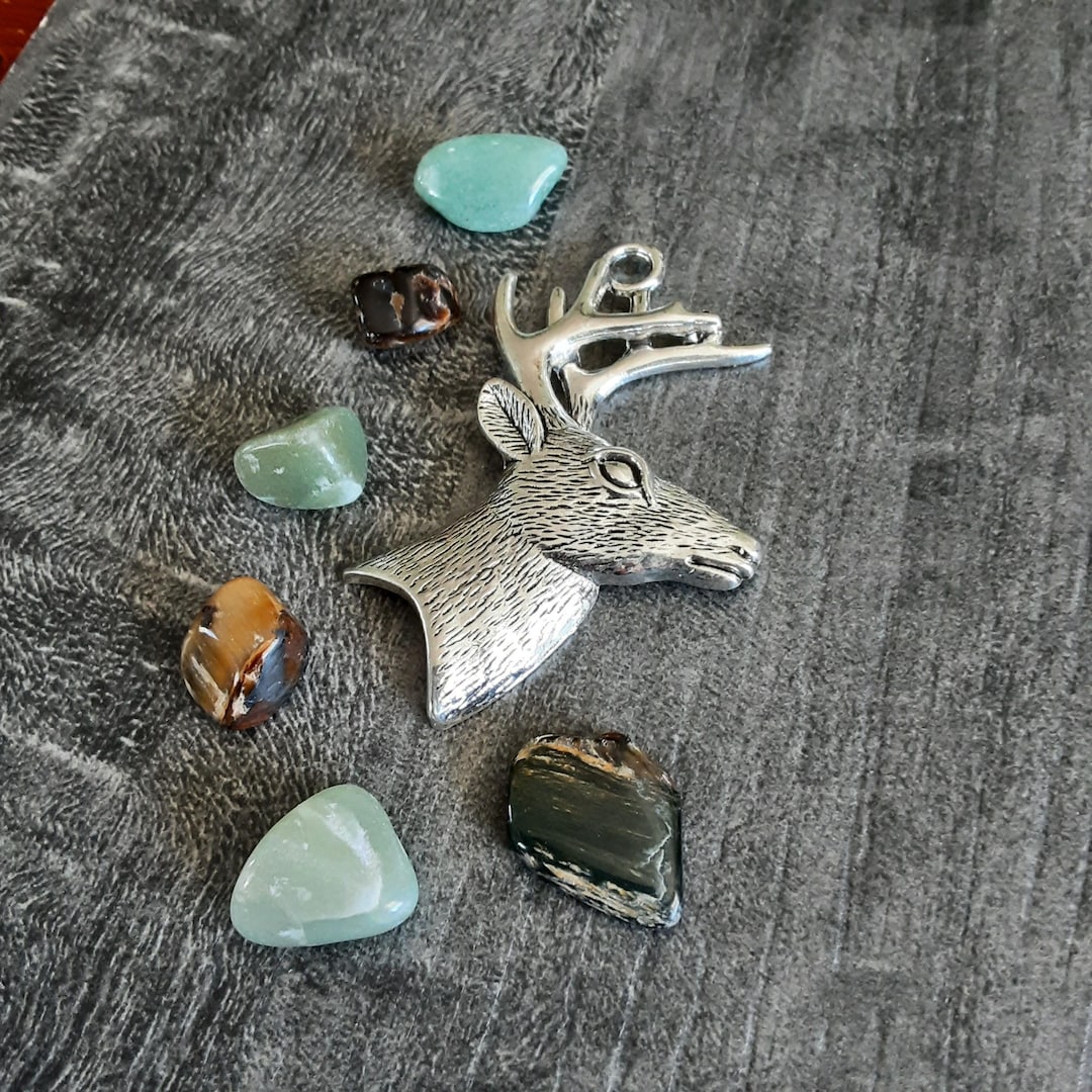 Stag Altar Decor Set for Cernunnos or Artemis - Etsy