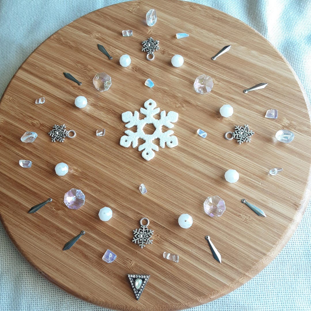 Winter Altar Decor Set, Crystal Grid for Yule - Etsy