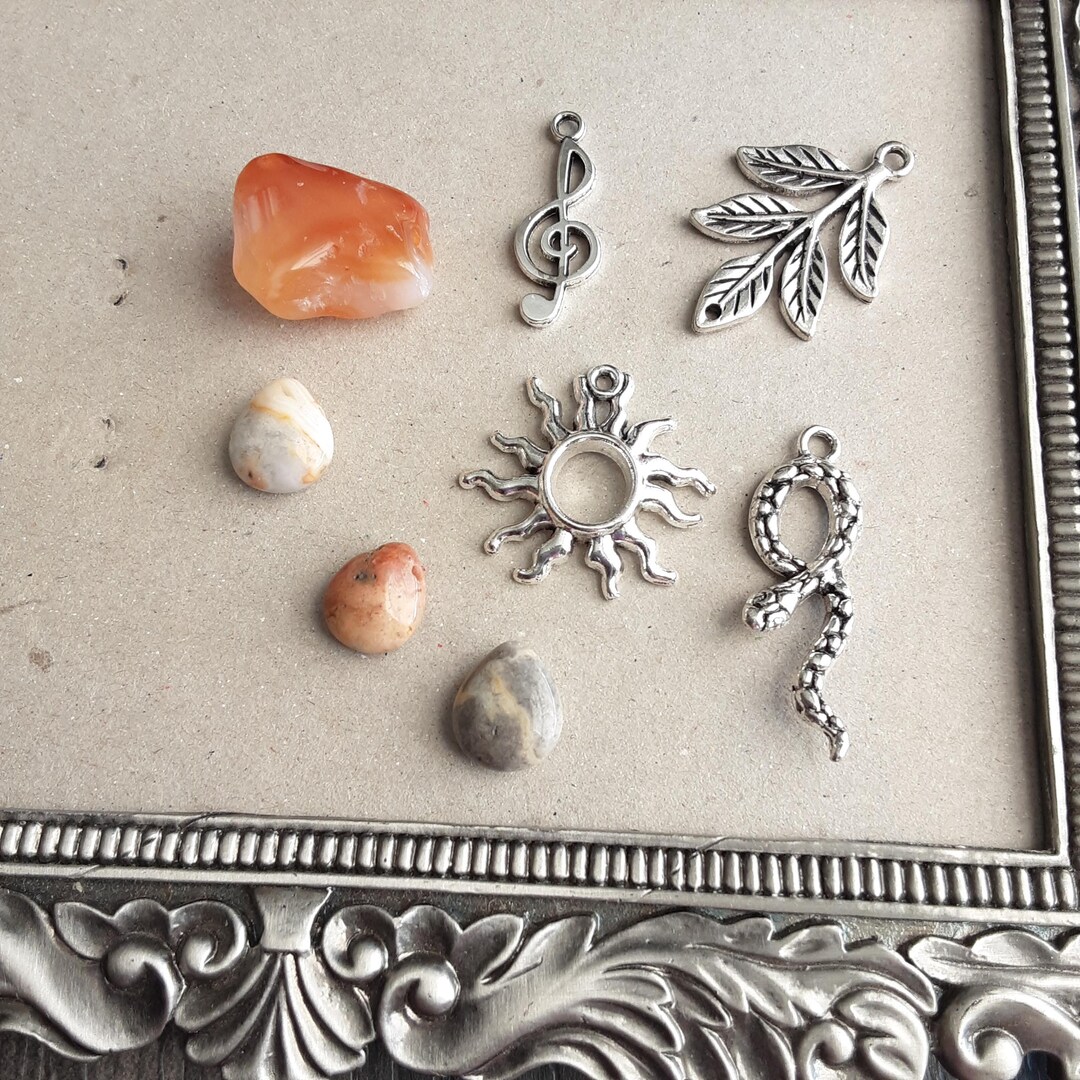 Apollon Altar Decor Set With Leafy Charm, Mini Trinket Set for Curio ...
