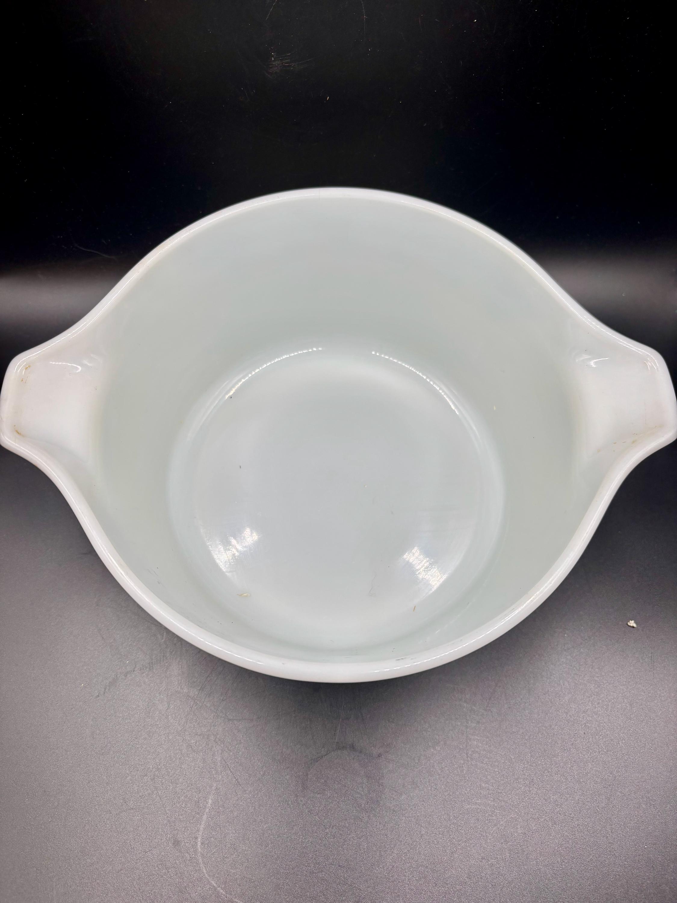 Vintage PYREX Casserole Dish: Snowflake Garland, 1.5 Qt Milk Glass - Etsy