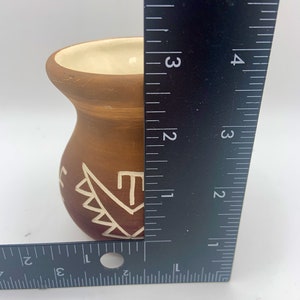 3" Vintage Native American Signed Swift Eagle Indian Sioux Pottery Vase ...