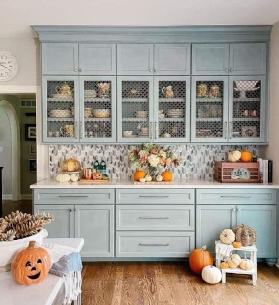 Custom kitchen units store