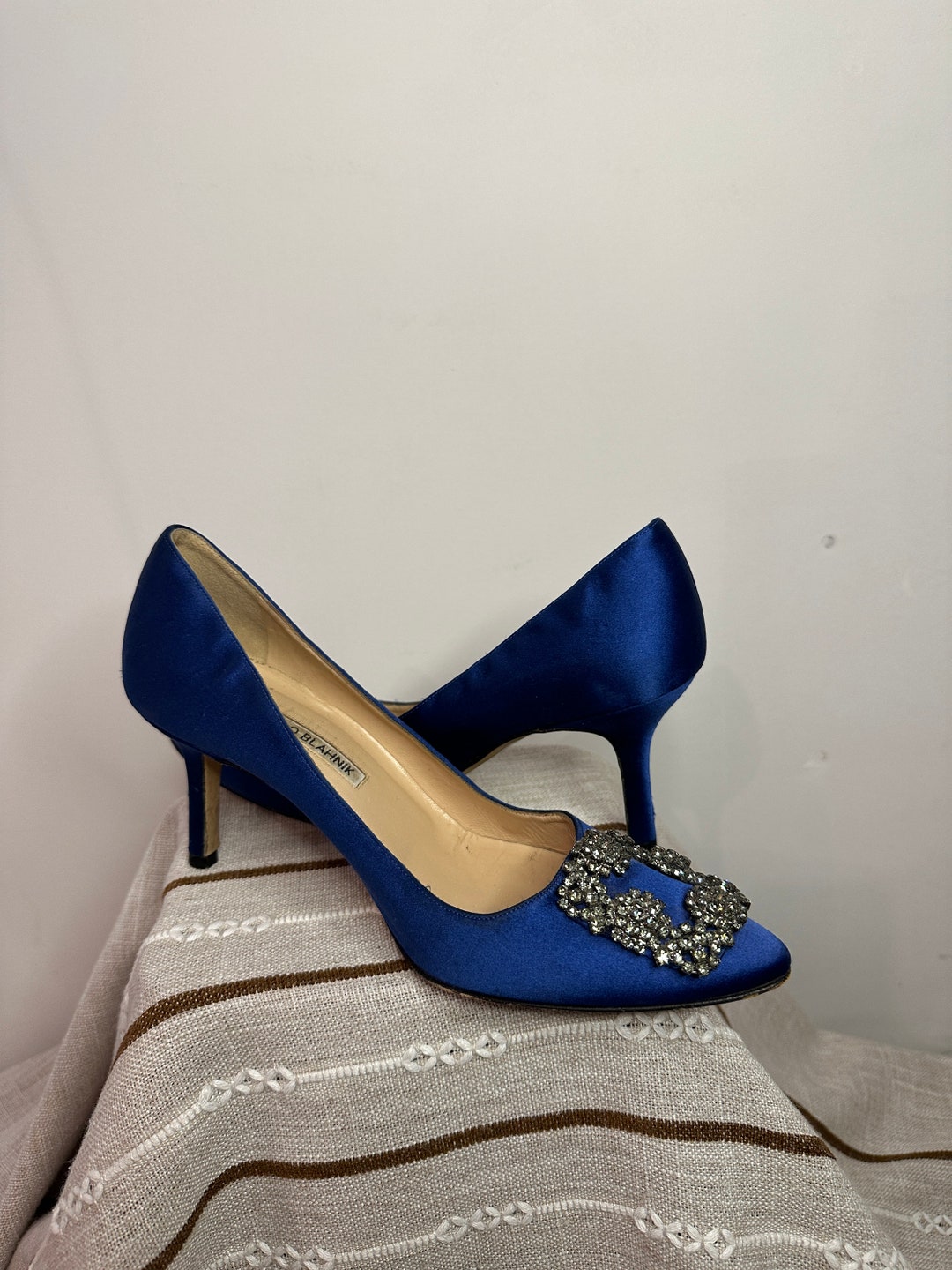 Authentic Vintage Manolo Blahnik Blue Satin Pumps Carrie Bradshaw Heels ...