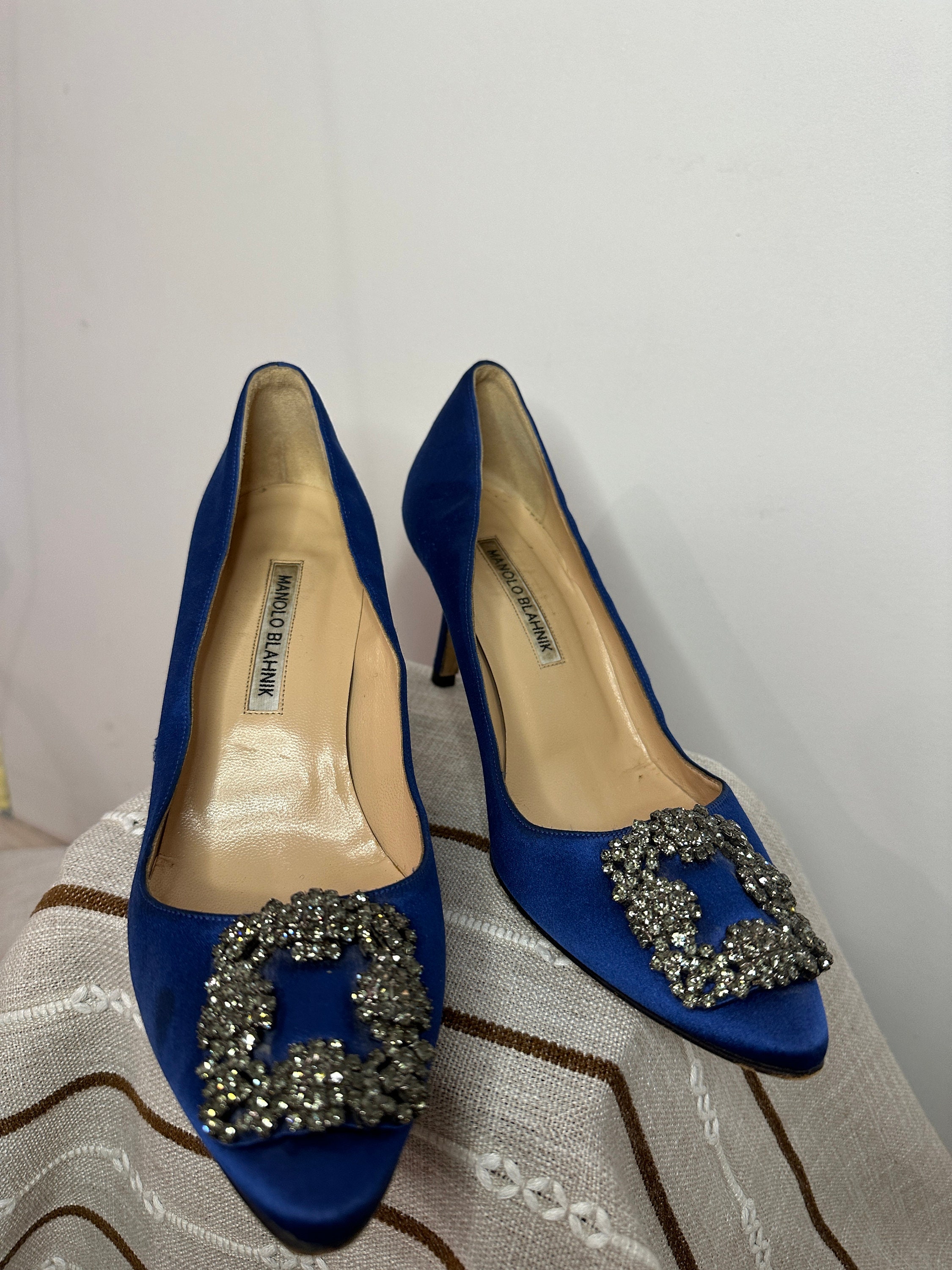 Authentic Vintage Manolo Blahnik Blue Satin Pumps Carrie Bradshaw Heels ...