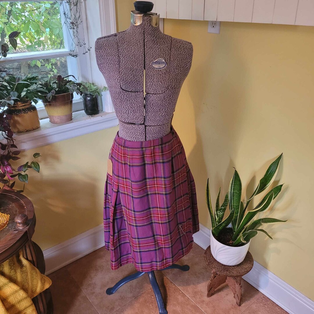 1960's Simpsons by Aljean Kilt Style Skirt in Magenta - Etsy