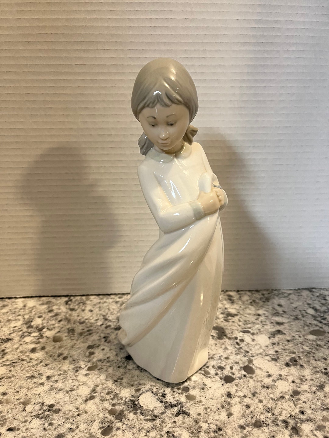 Zaphir Porcelain Figurine, Girl With Blanket Made in Spain - Etsy