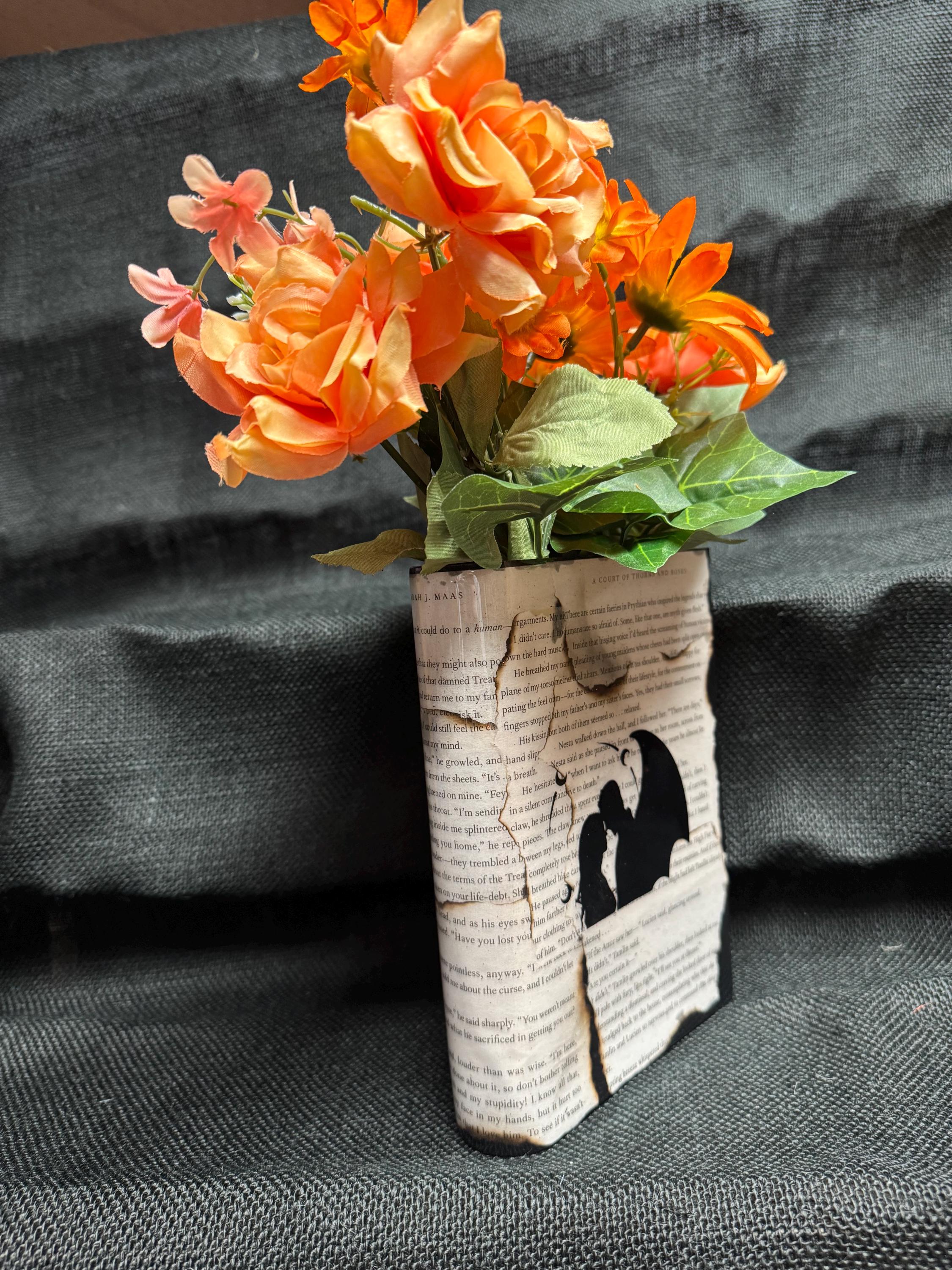 ACOTAR Flower Book Vase. A Court of Thorn and Roses Designed With the ...
