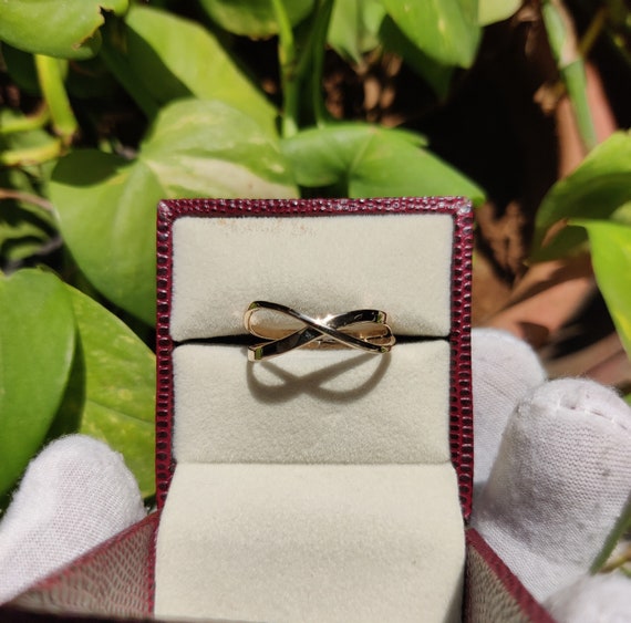 14K Gold Infinity Band Promise Band elegantes Infinity Band Geschenk fur sie. Etsy