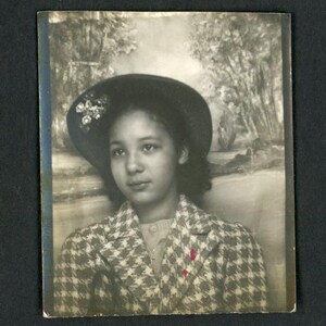 Stylish Tween Teen Girl Hat Houndstooth Jacket Vintage Photo Booth ...