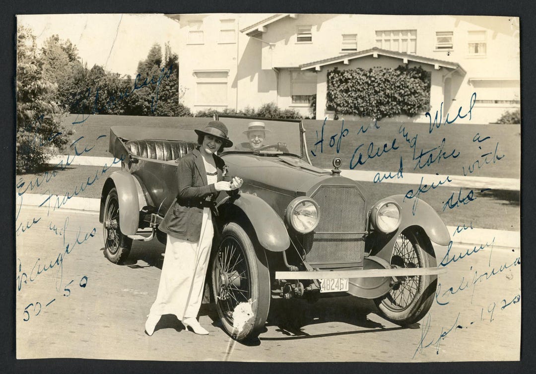 Take a Spin With Us! Stylish Flapper Women Straw Hat Man in Motor Car ...