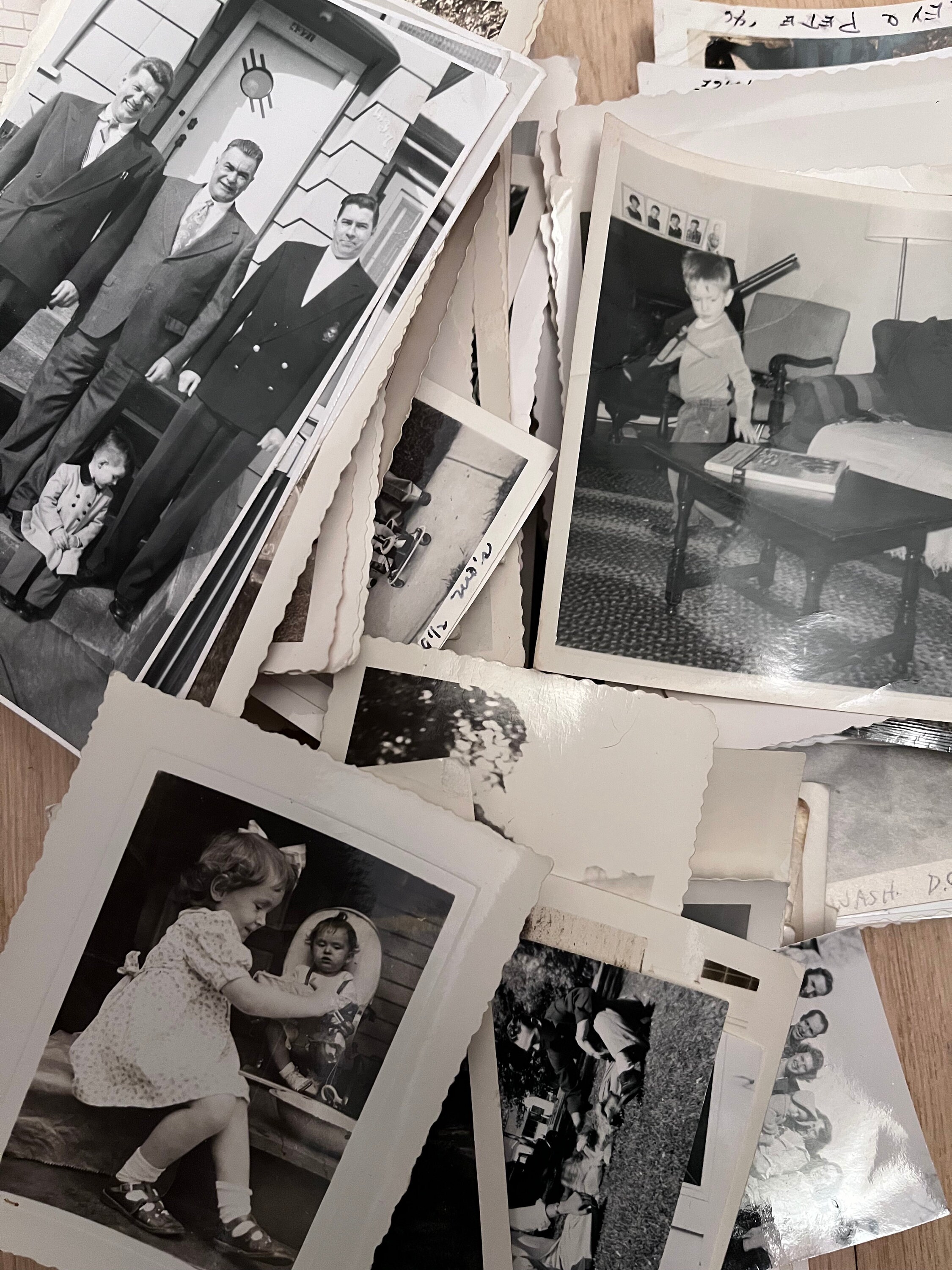 Mixed Lot of 100 Vintage B&W and Sepia Photos Vernacular Snapshot for ...