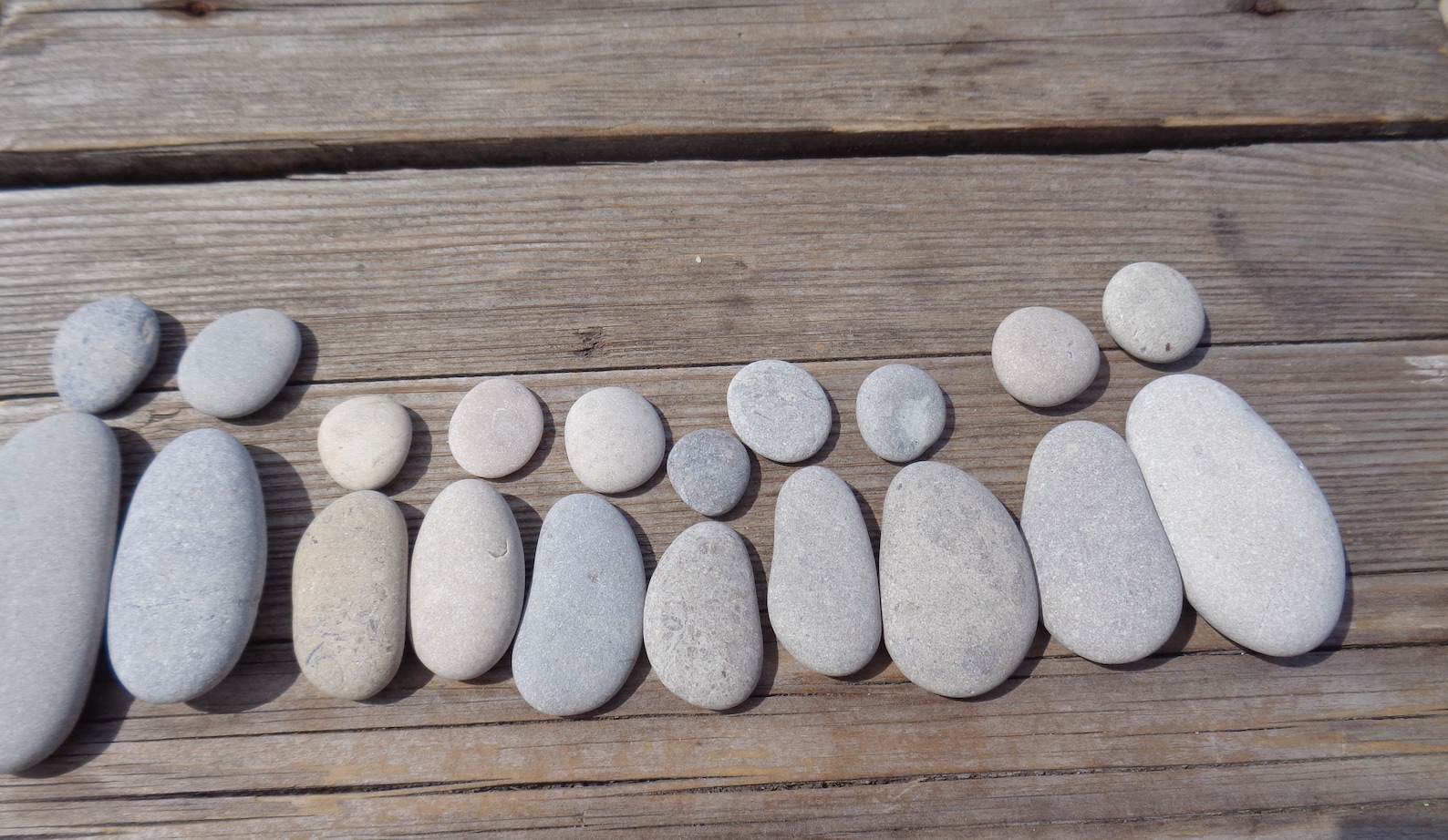 Set of Small Pebbles People - PRICE PER SET - Diy Pebbles for Crafts ...
