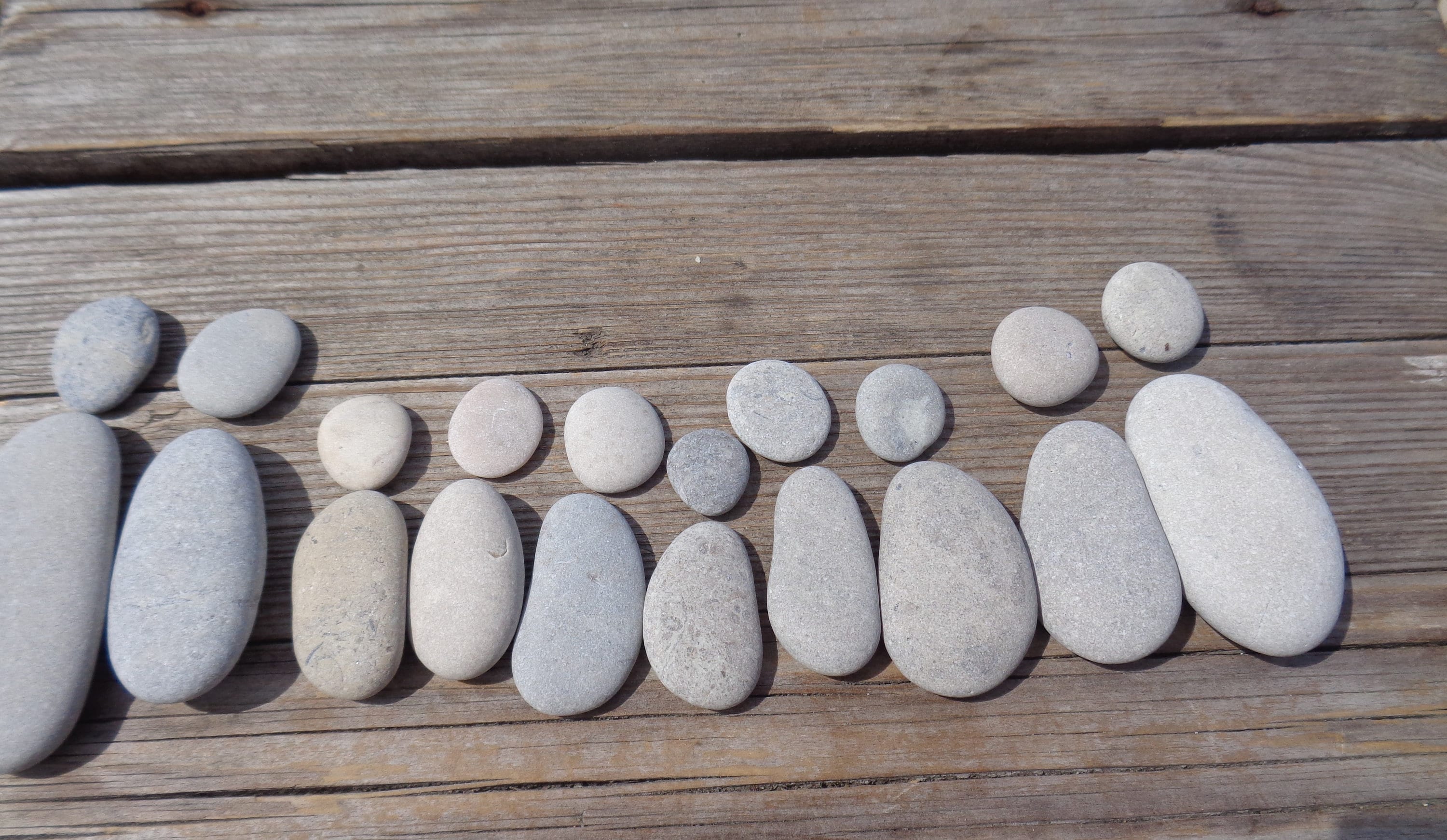 Set of Small Pebbles People - PRICE PER SET - Diy Pebbles for Crafts ...