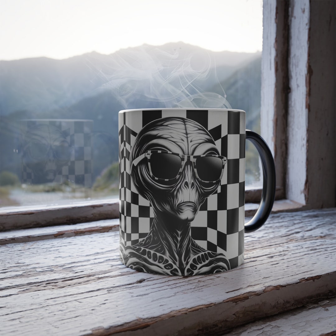 Trippy Alien 11oz Morphing Coffee Mug, Space Enthusiast Gift, Retro ...