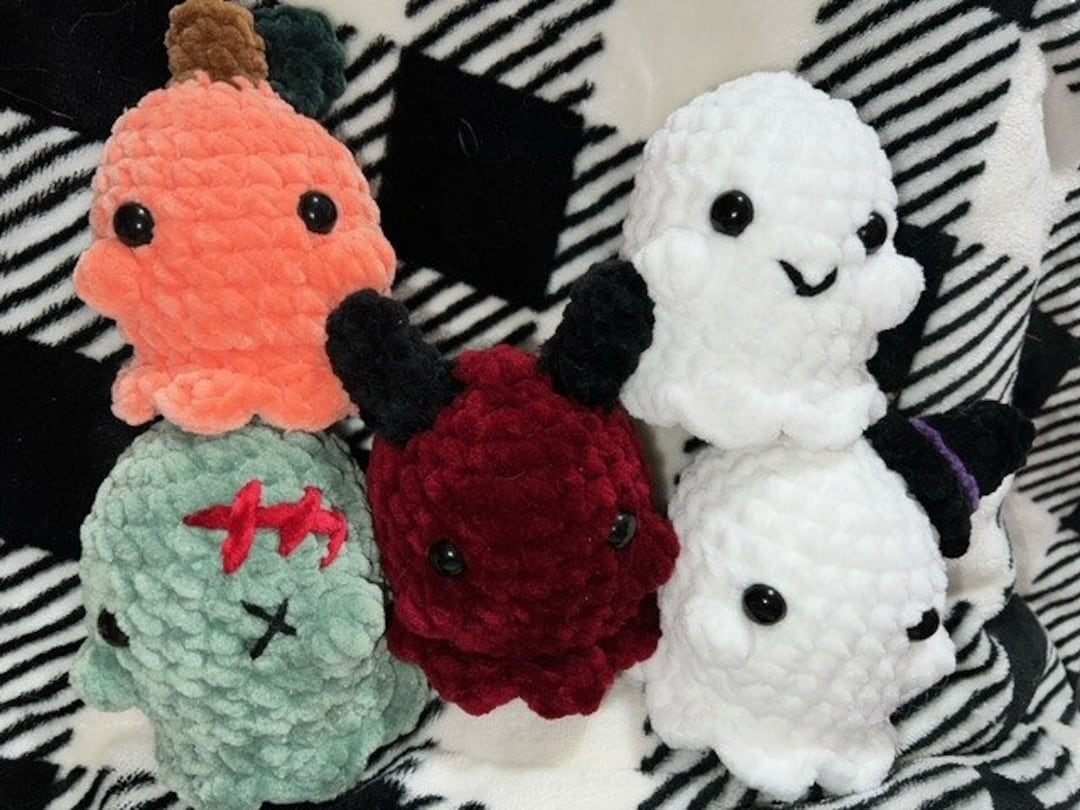 Small Ghost 5 in 1 Crochet Pattern - Etsy