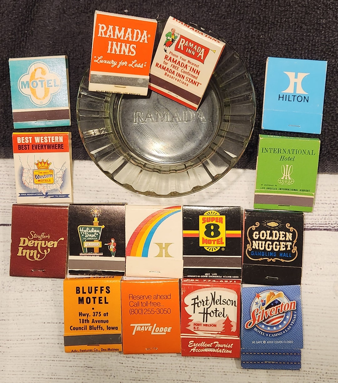 Vintage Ramada Round Glass Ashtray With 15 Hotel Collectable Matchbooks ...
