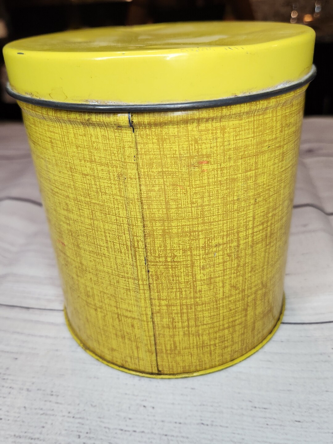 Vintage MCM Nesco Yellow Round Tin With Lid, Collectable Tin, Storage ...